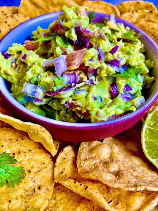 Avocado Dip For Nachos (Guacamole) - Caramel and Spice